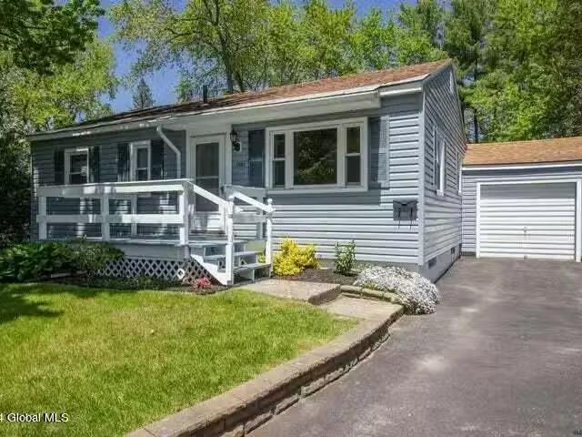 1547 UNADILLA ST, SCHENECTADY, NY 12308 Single Family Residenc.