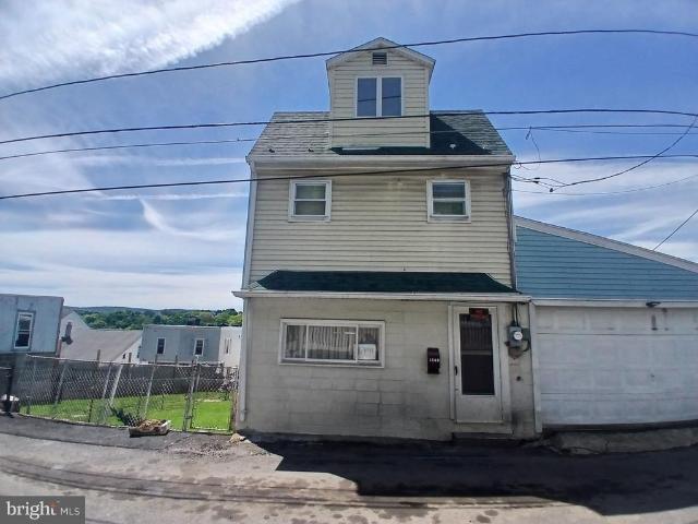 1548 W Independence Street