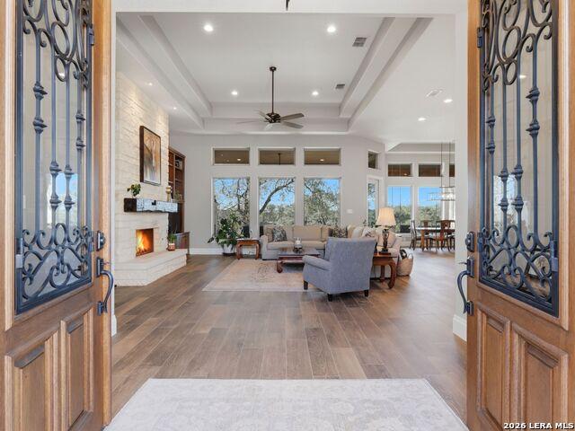 1548 White River