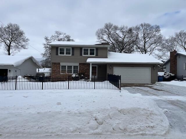 1548 Woodside Rd, Muskegon, MI 49441