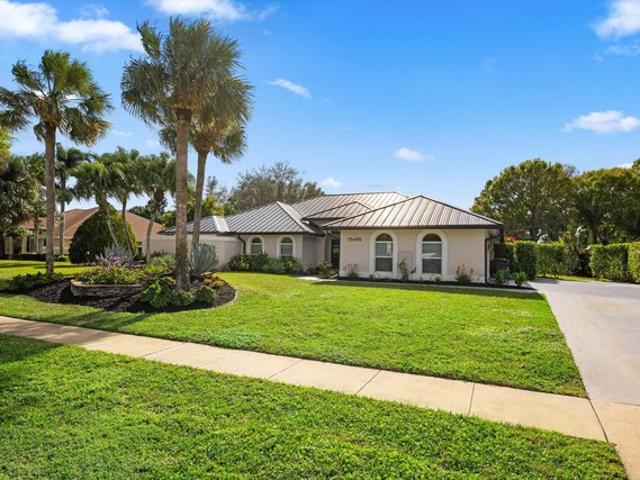 15495 Meadow Wood Dr, Wellington, FL 33414