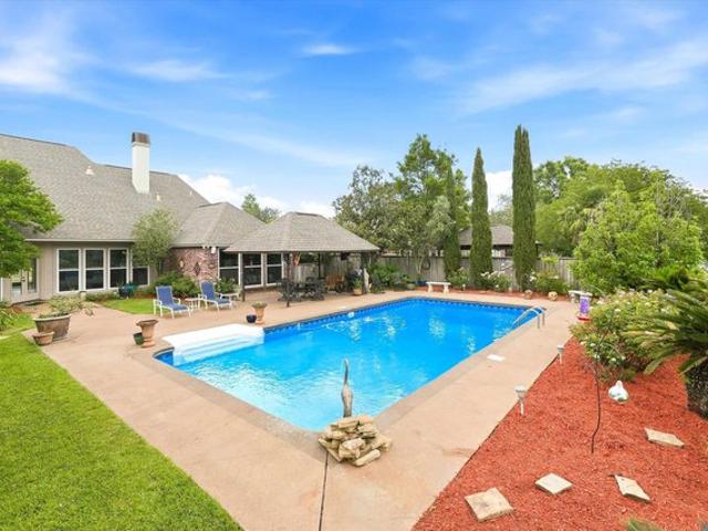 15499 Ryan Ave, Prairieville, LA 70769