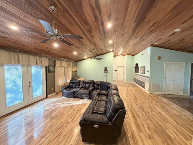 1549 Capp Springs Road