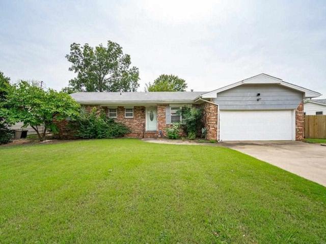 1549 E Hanson Cir, Stillwater, OK 74075