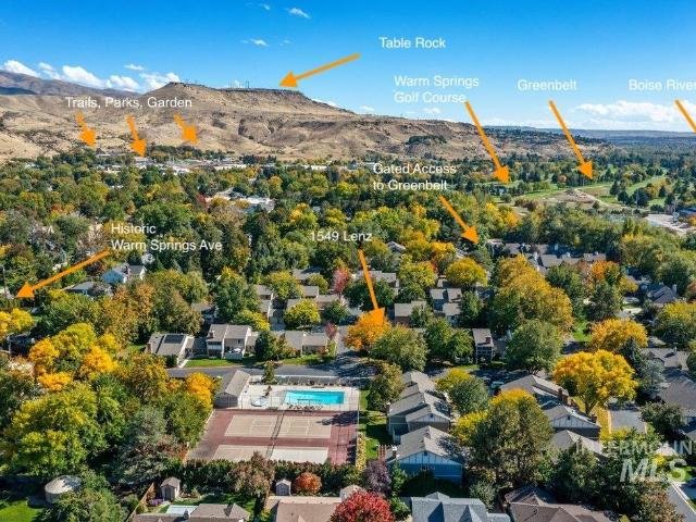 1549 E Lenz Lane