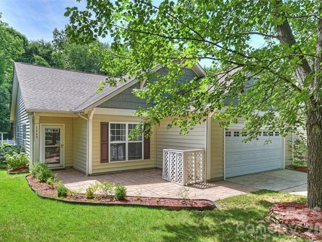 1549 Hammond Dr, Matthews, NC 28104
