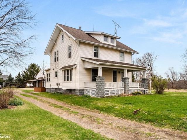 1549 S Iowa Ave, Washington, IA 52353