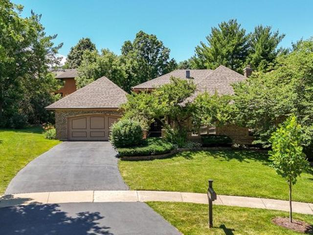 1549 Snowberry Ct, Downers Grove, IL 60515