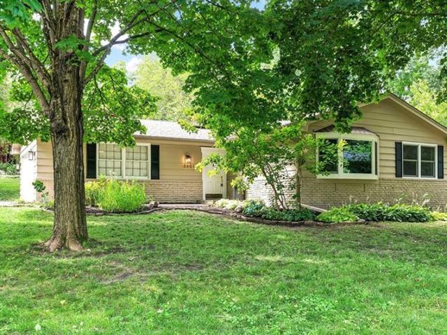 15401 Willowood Dr, Minnetonka, MN 55345