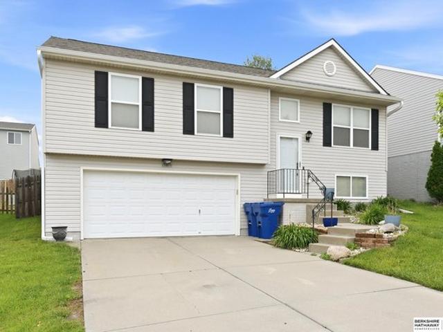 15406 Clay St, Bennington, NE 68007