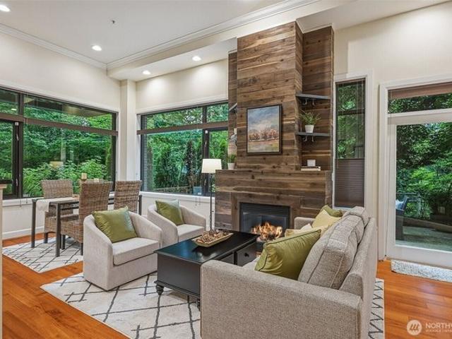 15408 Main St Unit 102, Bothell, WA 98012