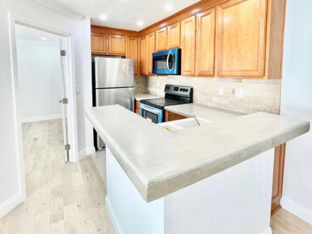 1540 Brockton 2 Bedroom Apartment for Rent at 1540 Brockton Ave, Los Angeles, CA 90025 West Los Angeles