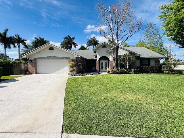 1540 Farmington Ct, Wellington, FL 33414
