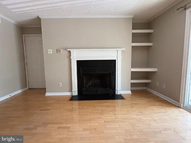 1540 Lincoln Way # 201
