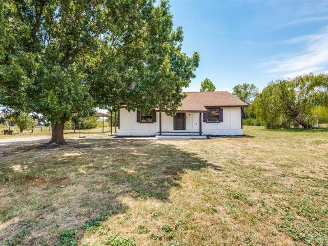 1540 Park St, Van Alstyne, TX 75495