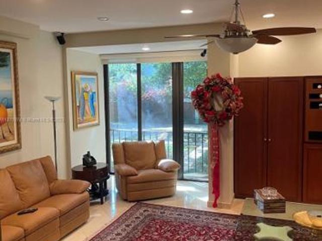 1540 Quayside Ter NE #D 1, Unincorporated Dade County, FL 33138