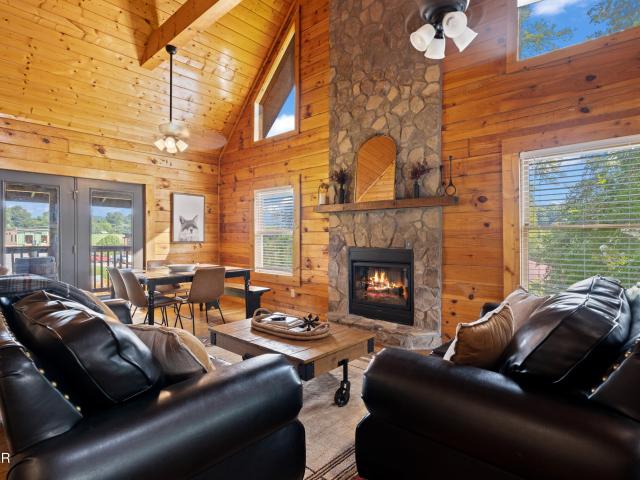 1540 Rainbow Ridge Way