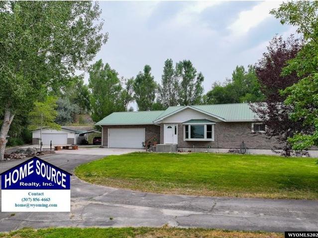 1540 Riverview Rd, Riverton, WY 82501