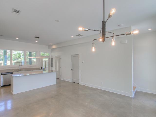 1540 Yarra St