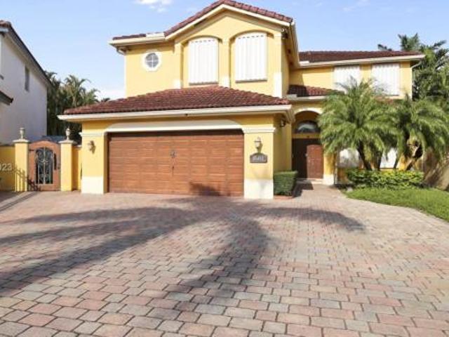15411 39th Ter SW, Miami, FL 33185