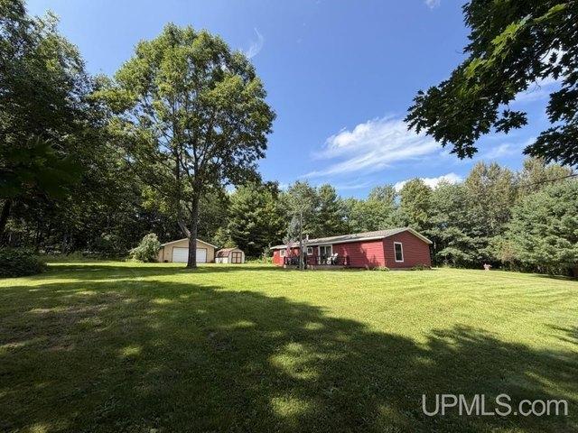 15412 Mission Rd, Baraga, MI 49908