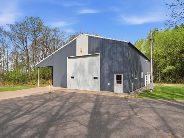 15419 Twin Lakes Road