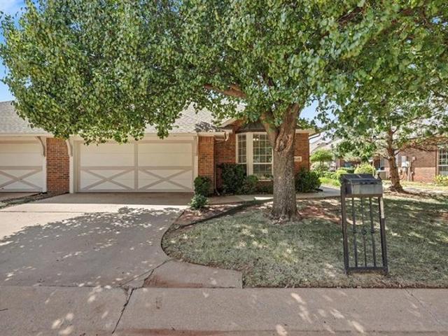15419 Monarch Ln, Edmond, OK 73013