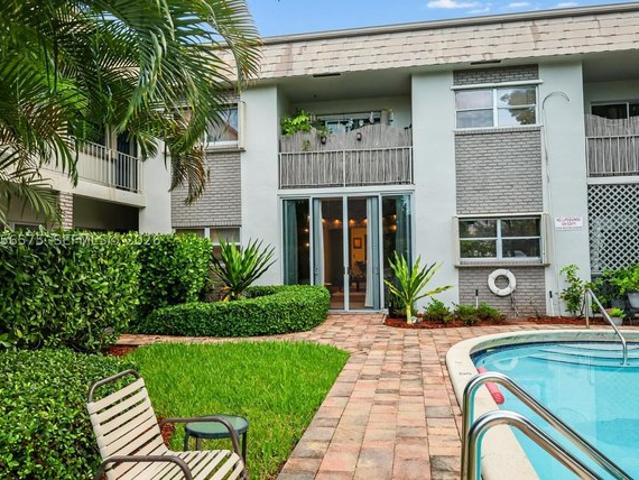1541 NE 34th Ct Apt 104, Oakland Park, FL 33334