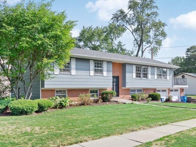 1541 Oakwood Ave, Hanover Park, IL 60133
