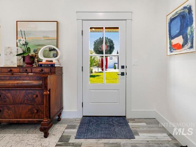1541 Clear Creek Loop