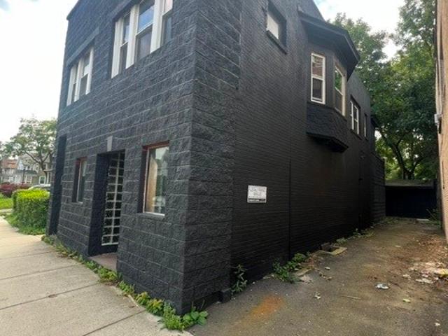 1541 E Main Street