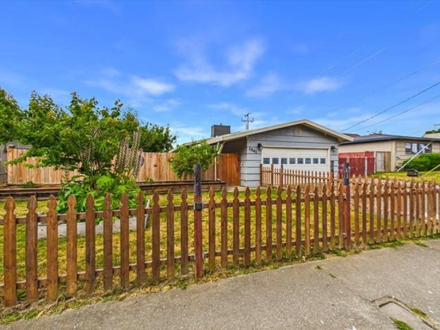 1541 Stromberg Ave, Arcata, CA 95521