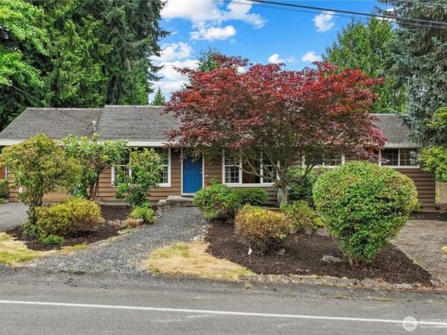 1541 th Ave NE, Kenmore, WA 98028