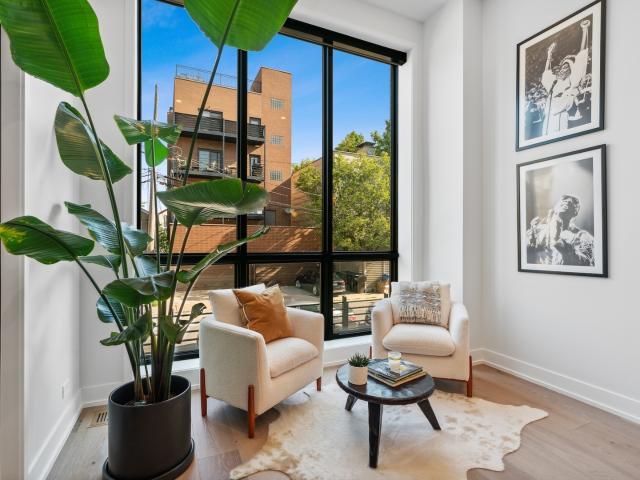 1541 W Pearson St, Unit 1, Chicago, IL 60642 | MLS #12630