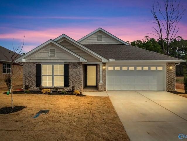 15427 Springbrook Trce, Athens, AL 35611