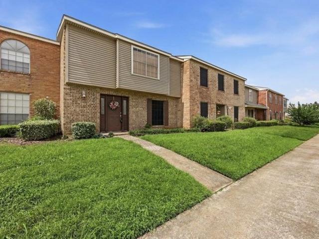 1542 Marshall Woods Dr, Beaumont, TX 77706