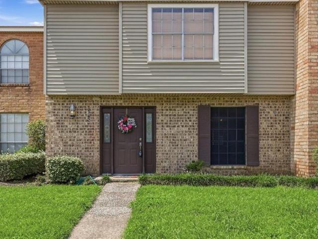 1542 Marshall Woods Dr, Beaumont, TX 77706