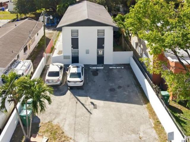 1542 NW 35th St, Miami, FL 33142