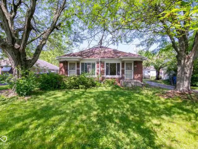 1542 N HAWTHORNE LN, INDIANAPOLIS, IN 46219 Duplex For Sale M.