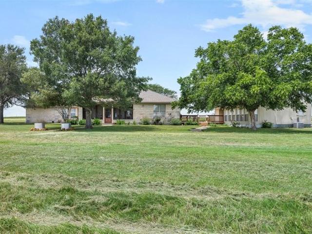 1542 County Road 451, Coupland, TX 78615