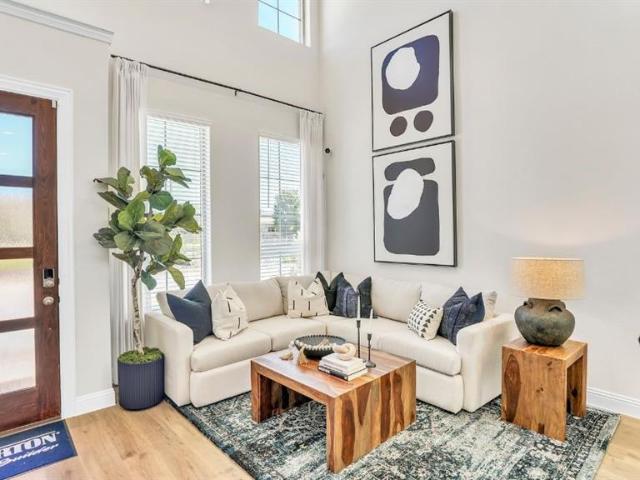 1542 Dulwich Drive