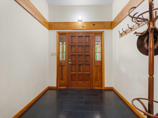 1542 Fifth Avenue Extension
