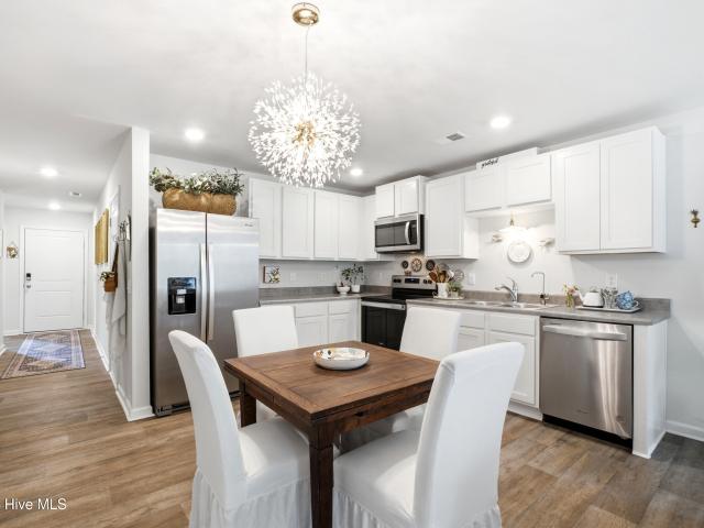1542 King Lucius Way SE