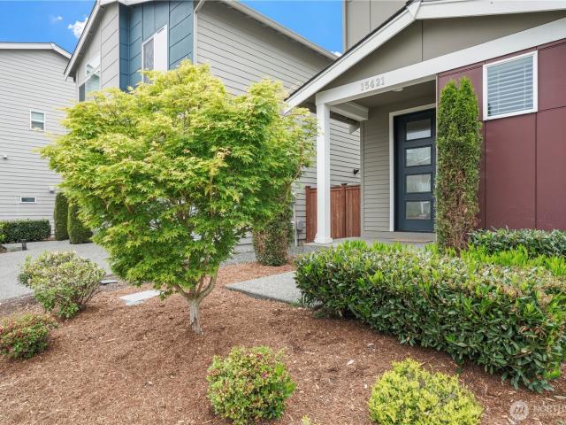 1542 th Avenue W