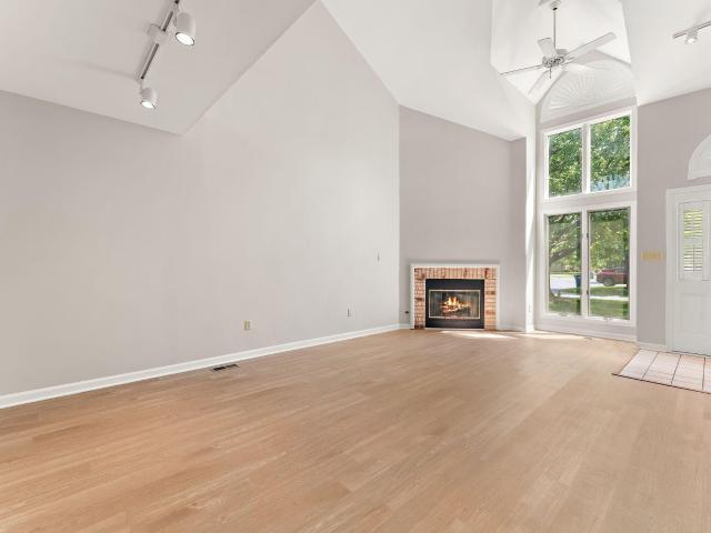 1542 W 93rd Court