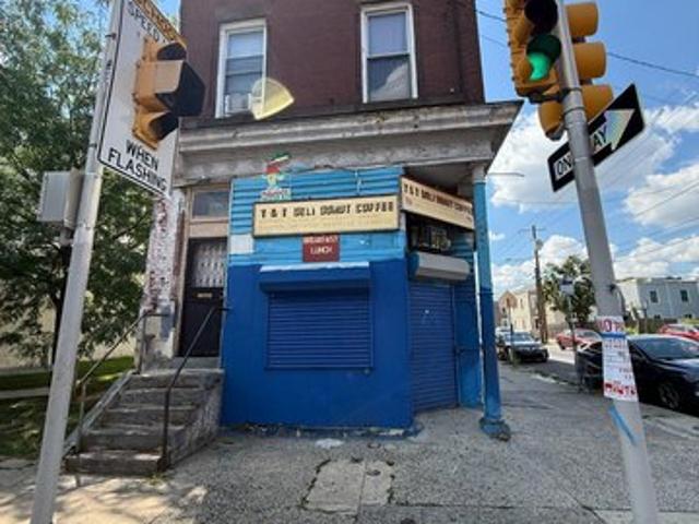 1542 W Diamond St, Philadelphia, PA 19121