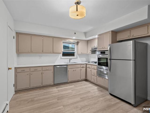 1542 10th Street # 2