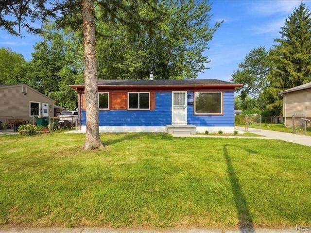 15432 Orchard St, Romulus, MI 48174