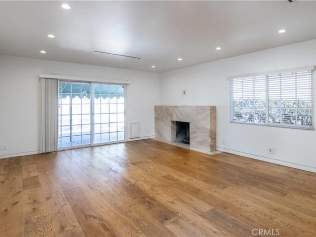 15439 Vose St, Van Nuys, CA 91406 | MLS #SR25273 | Compass