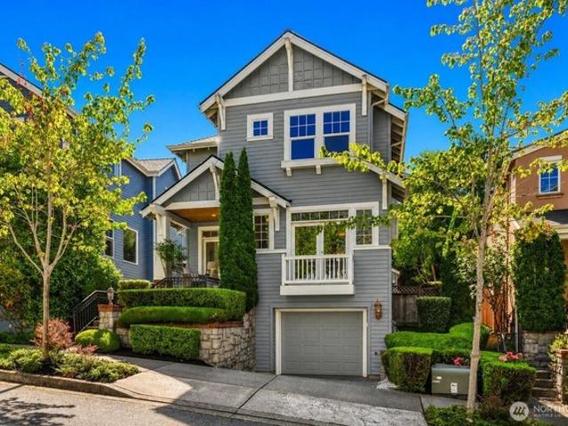 1543 NE Iris St, Issaquah, WA 98029